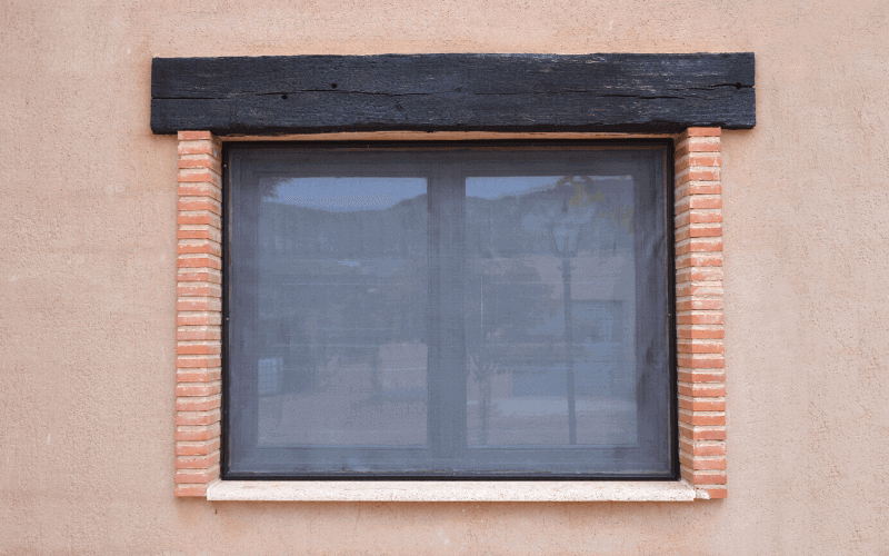 3 Ways To Block Noise From Your Neighbors' Yard | QuietYourDigs